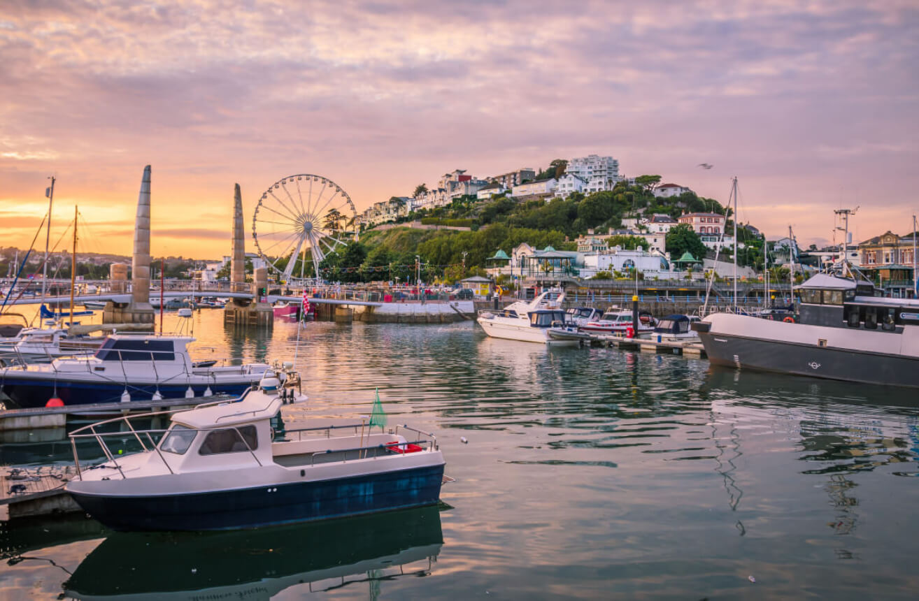 Devon Holiday Parks | Caravans & Lodges With Hot Tubs